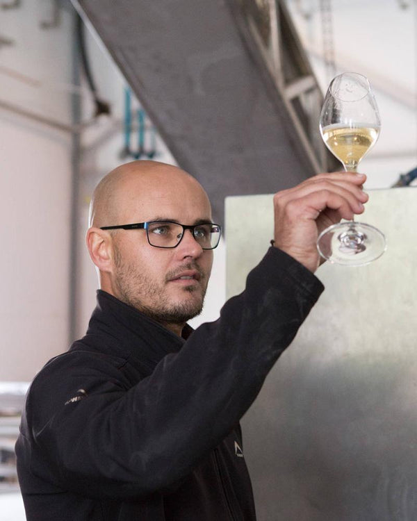 INTERVIEW: WINEMAKER STEPHAN DE BEER - Krone Cap Classique